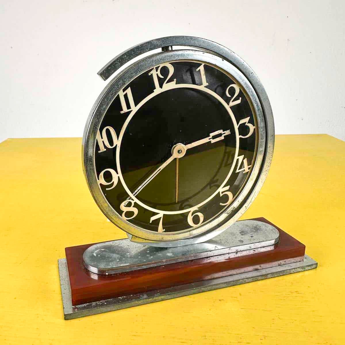 Vintage German Table Clock in Metal and Glass, 1930s for sale at Pamono