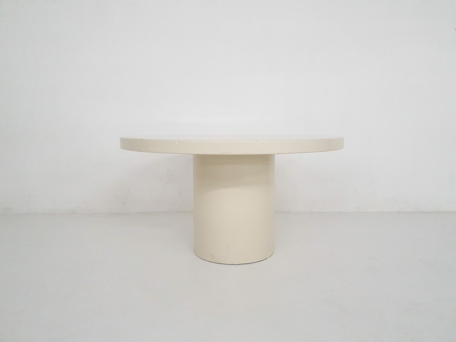 Mid-Century Modern Round White Fibreglass Dining Table, 1960s for sale ...