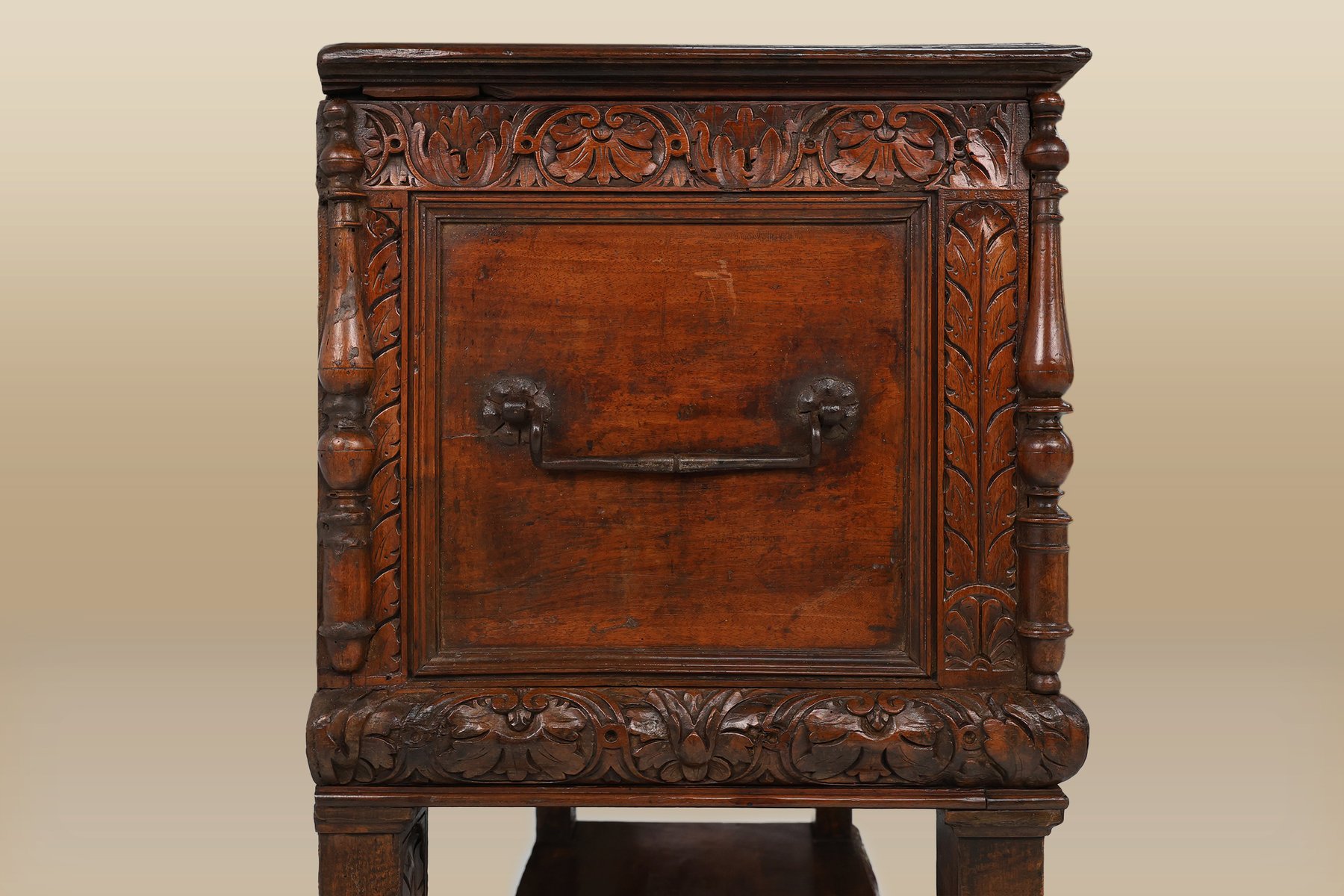 Italian Renaissance Cabinet in Walnut with Carvings, 16th Century for ...
