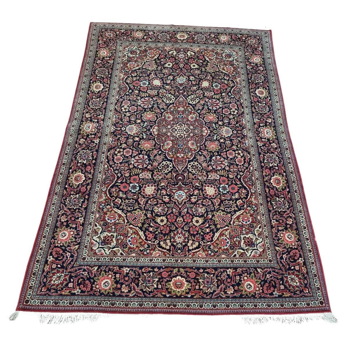 Antique Middle Eastern Style Kashan Rug, 1920s for sale at Pamono