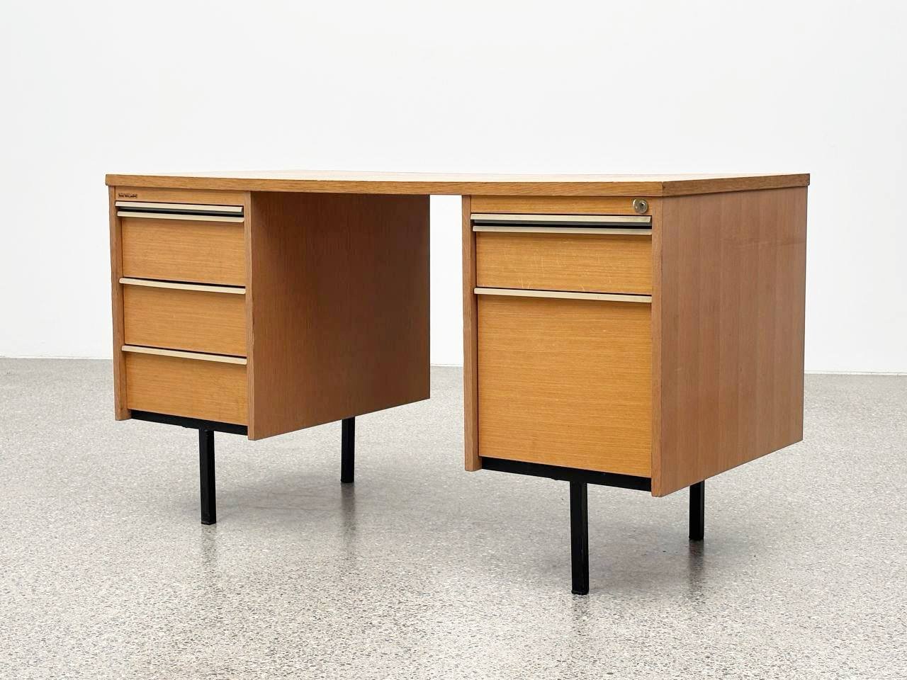 Desk with Drawers from Bene, 1960s for sale at Pamono