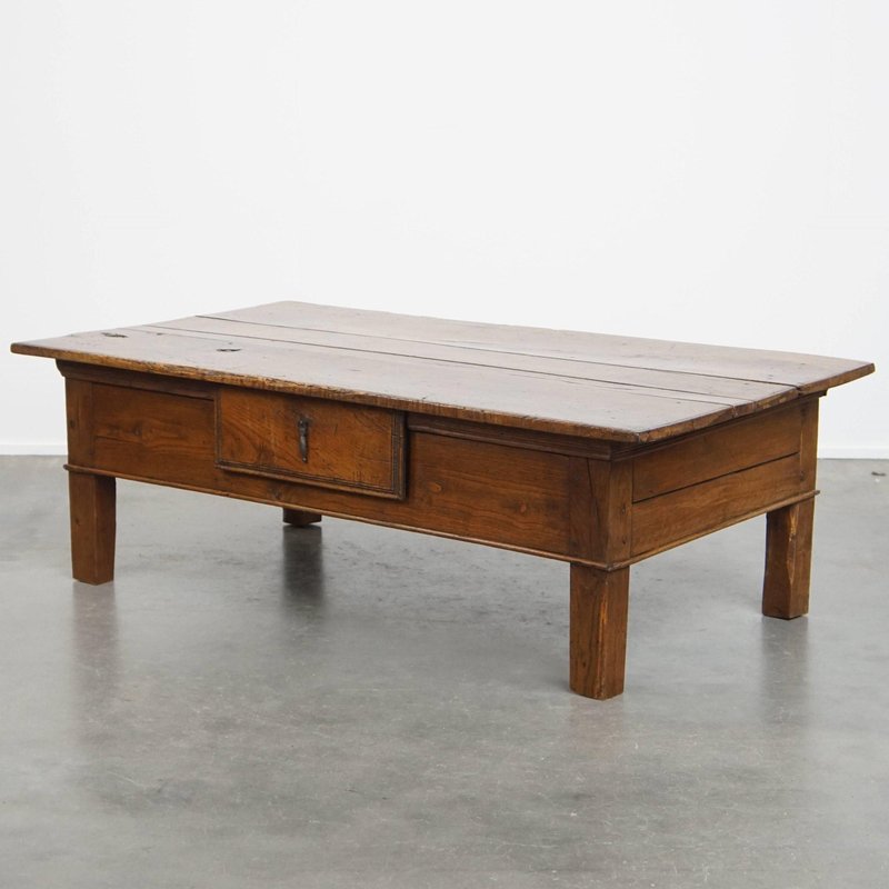 18th Century Southern European Coffee Table for sale at Pamono
