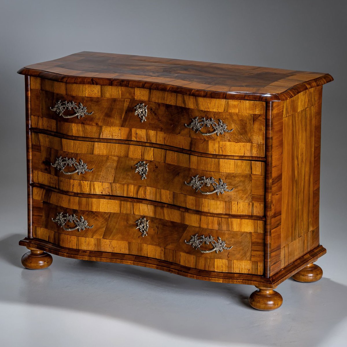 Baroque Walnut Commode, Mid-18th Century for sale at Pamono