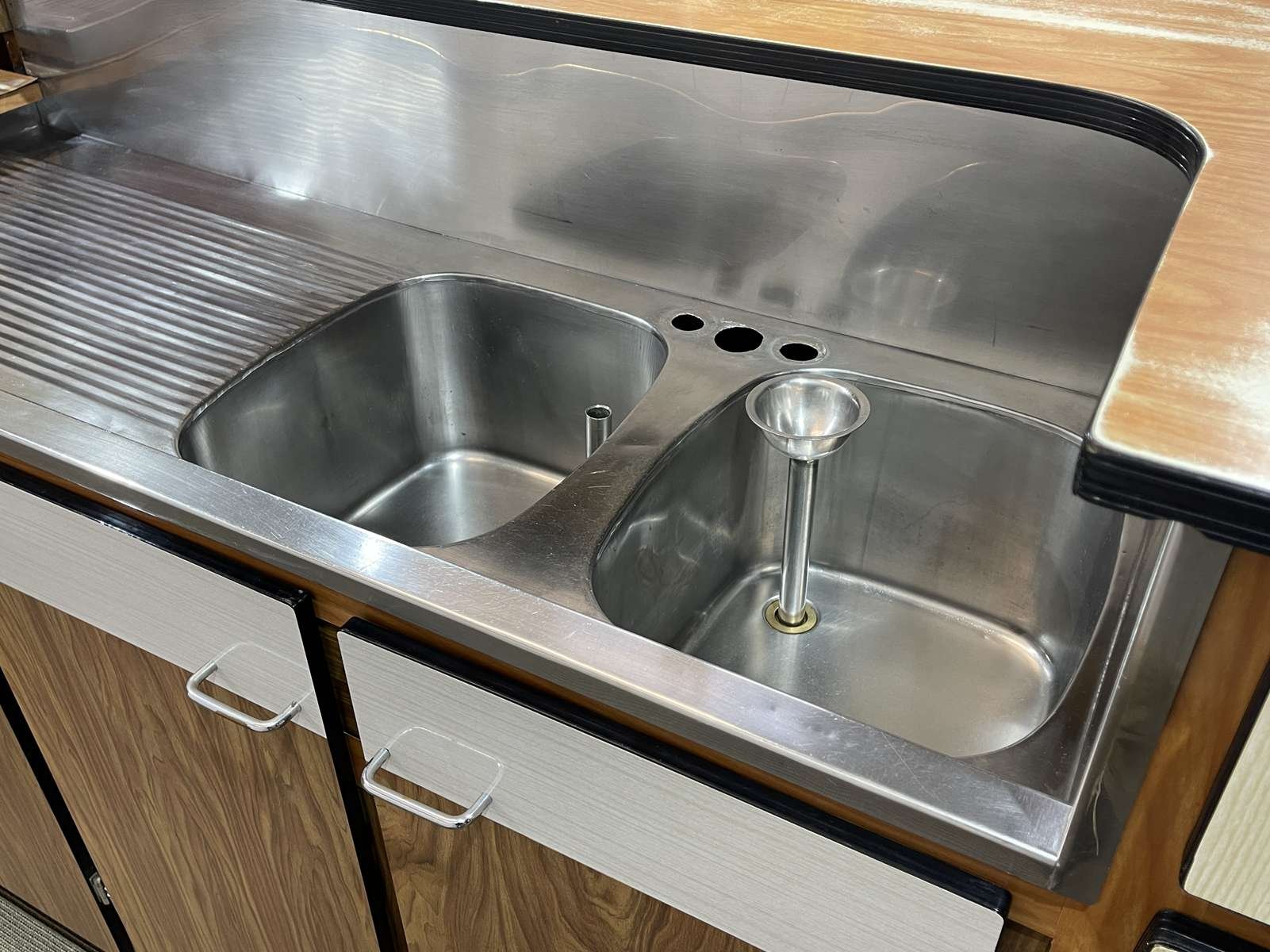 Formica Bar Counter with Rounded Corners, 1960s for sale at Pamono