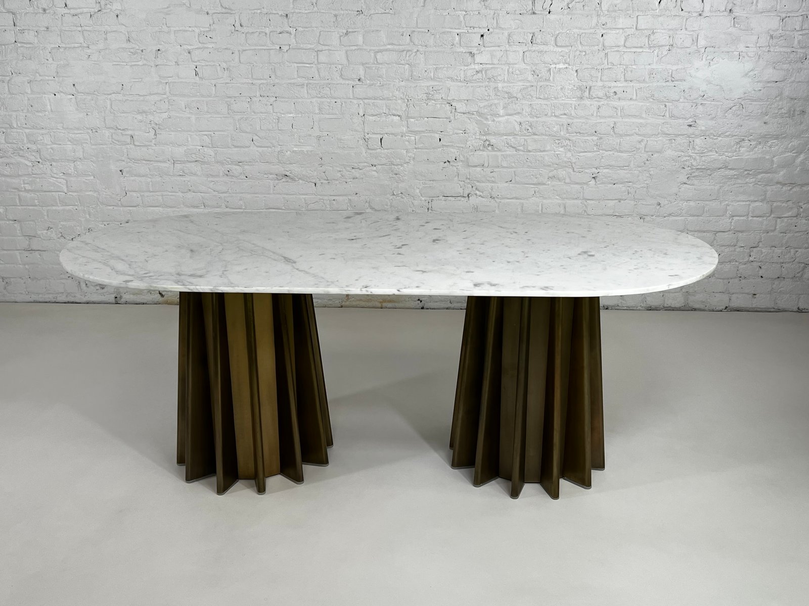 Ari Oval Dining Table in Marble and Metal by Henri Paris for sale at Pamono