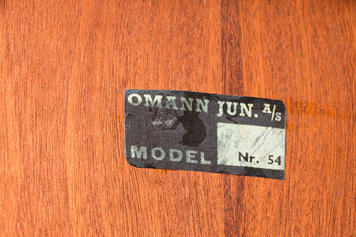 Large Danish Extendable Dining Table in Rosewood Model 54 by Gunni ...