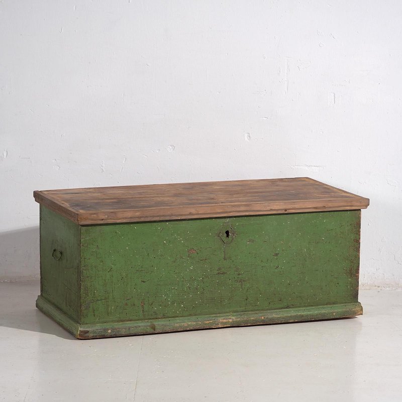 Antique Green Storage Trunk, 1920s for sale at Pamono