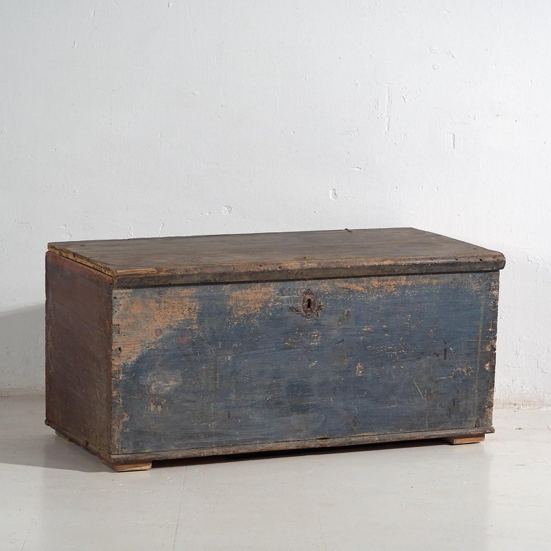 Antique Cobalt Blue Chest, 1920s for sale at Pamono