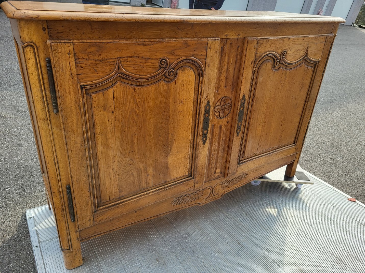 Normandy Louis XVI Country Sideboard in Oak, France for sale at Pamono