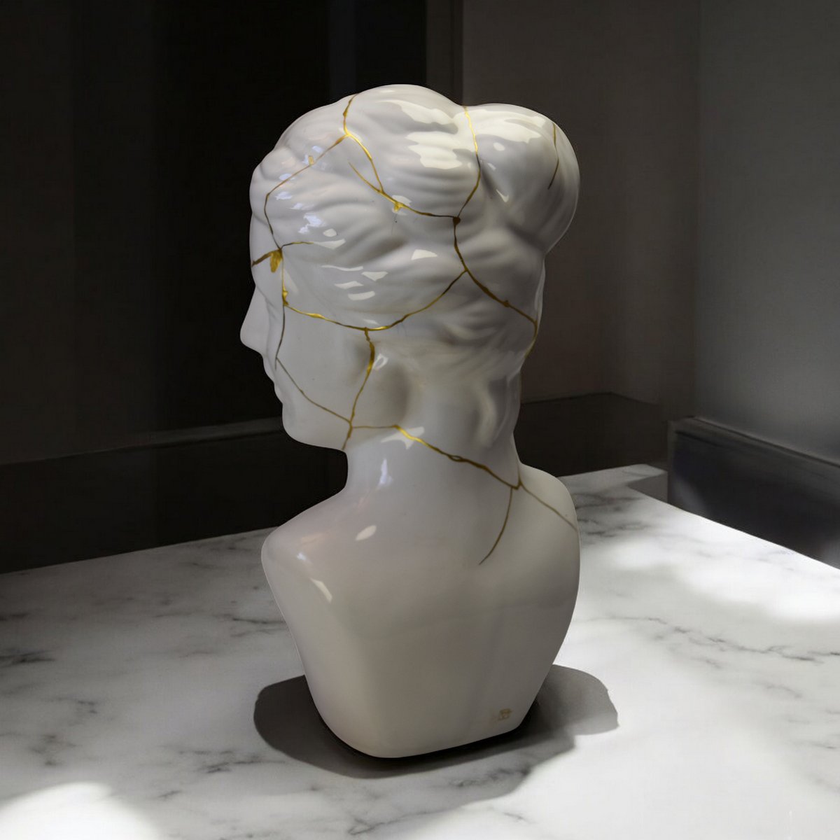 Kintsugi Woman Bust by Myriam Greff for sale at Pamono