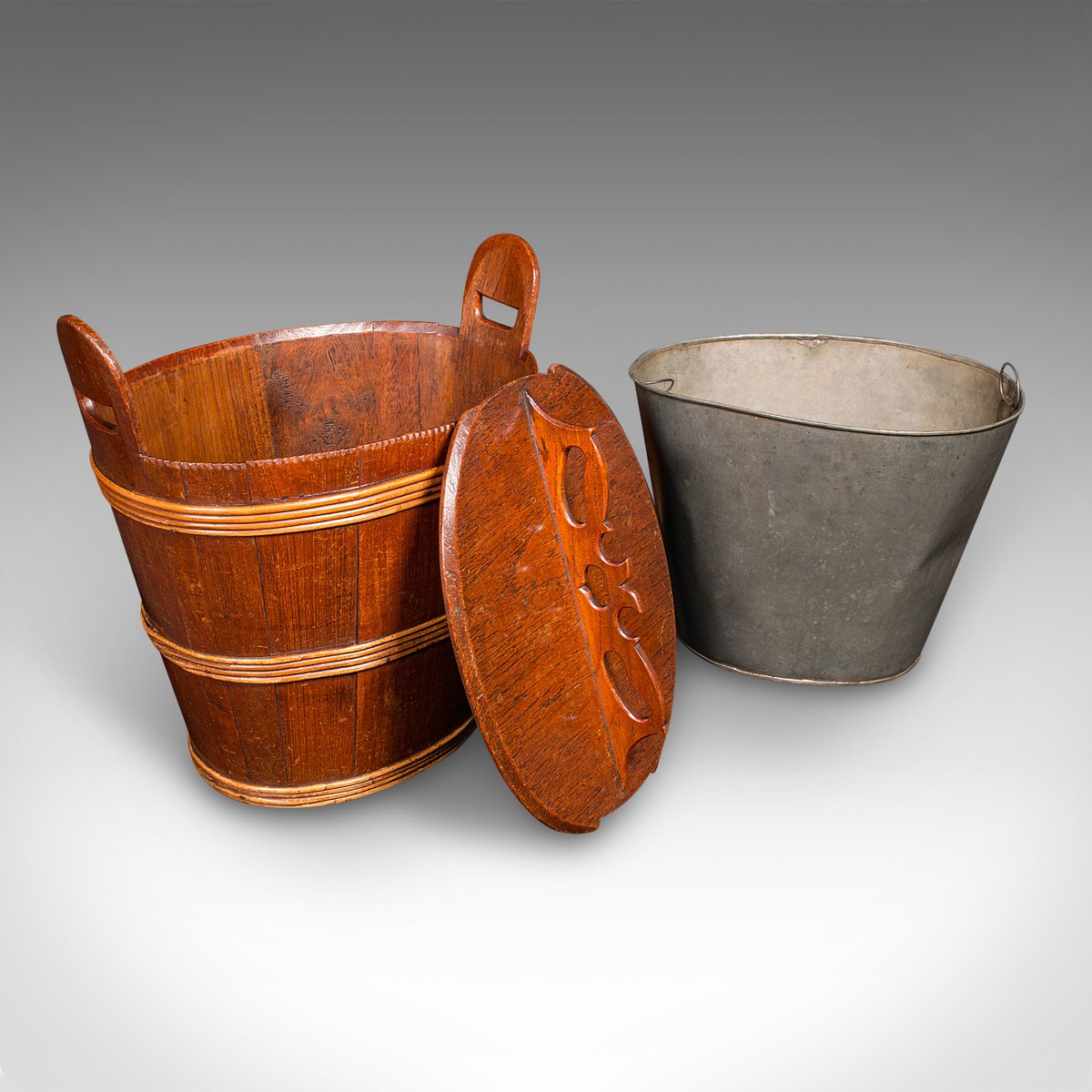 Georgian Lidded Waste Bin in Oak, 1800s for sale at Pamono