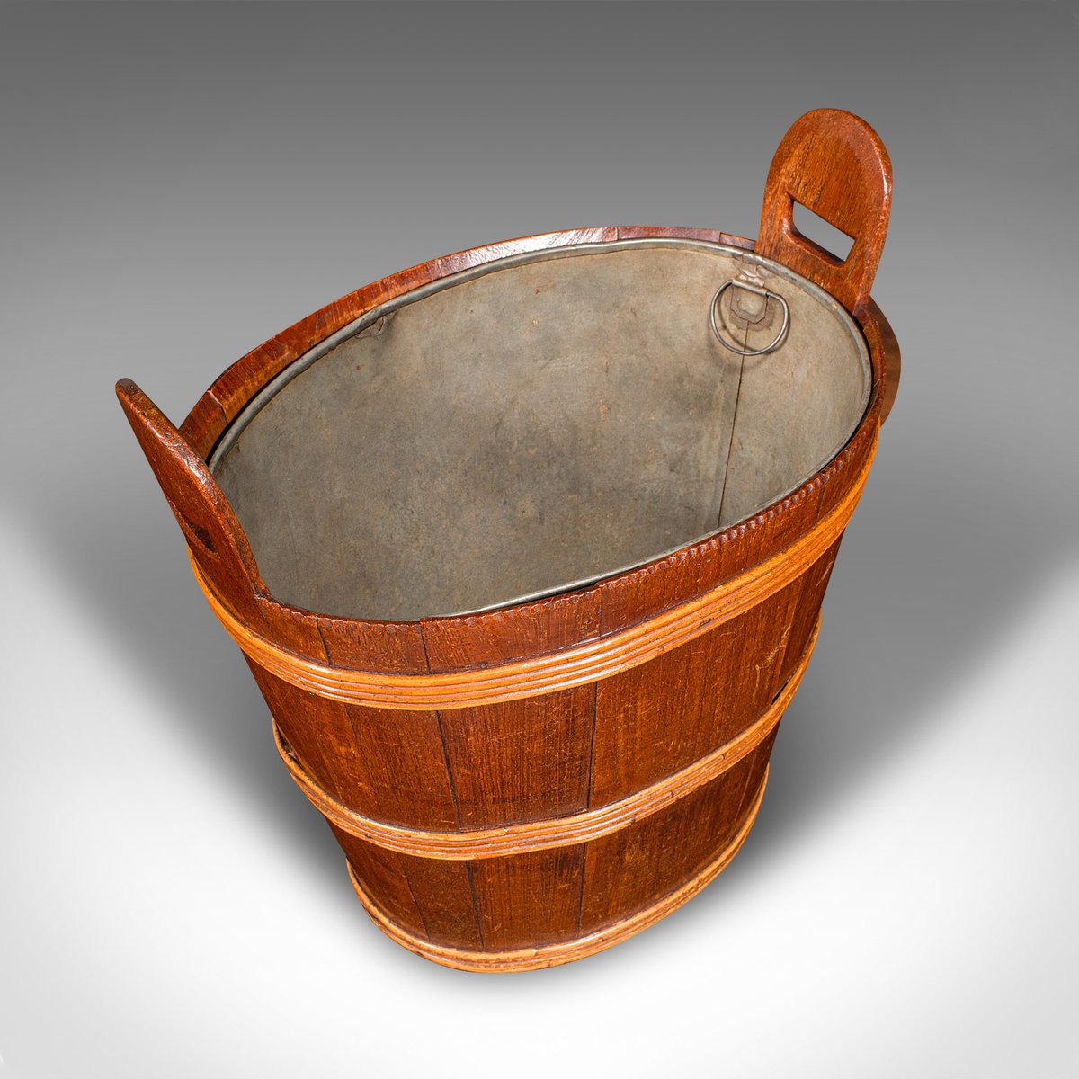 Georgian Lidded Waste Bin in Oak, 1800s for sale at Pamono