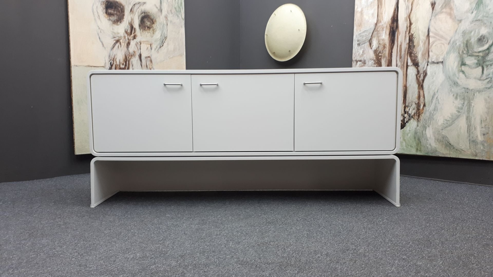 Space Age White Sideboard, 1970s for sale at Pamono
