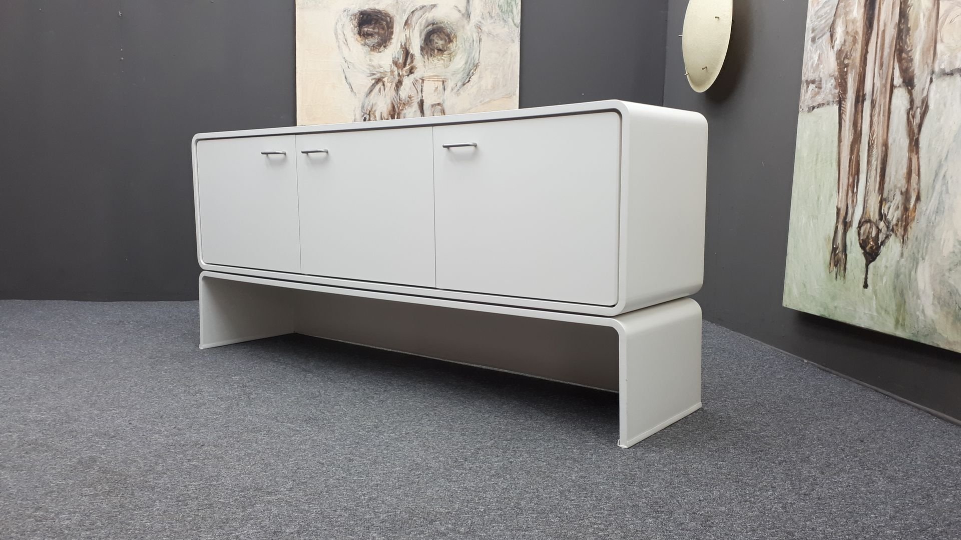 Space Age White Sideboard, 1970s for sale at Pamono