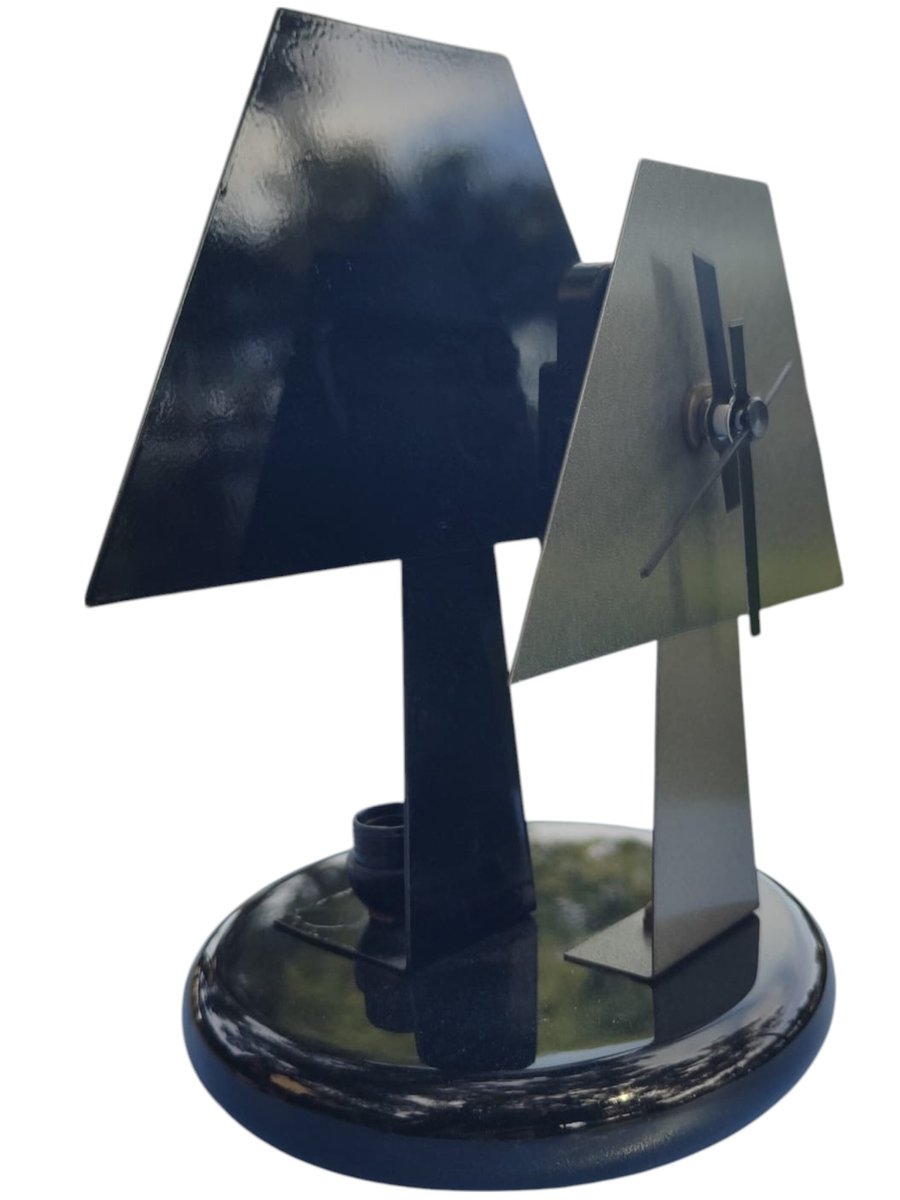 Radical Table Lamp Clock in Lacquered Metal, 1980s for sale at Pamono
