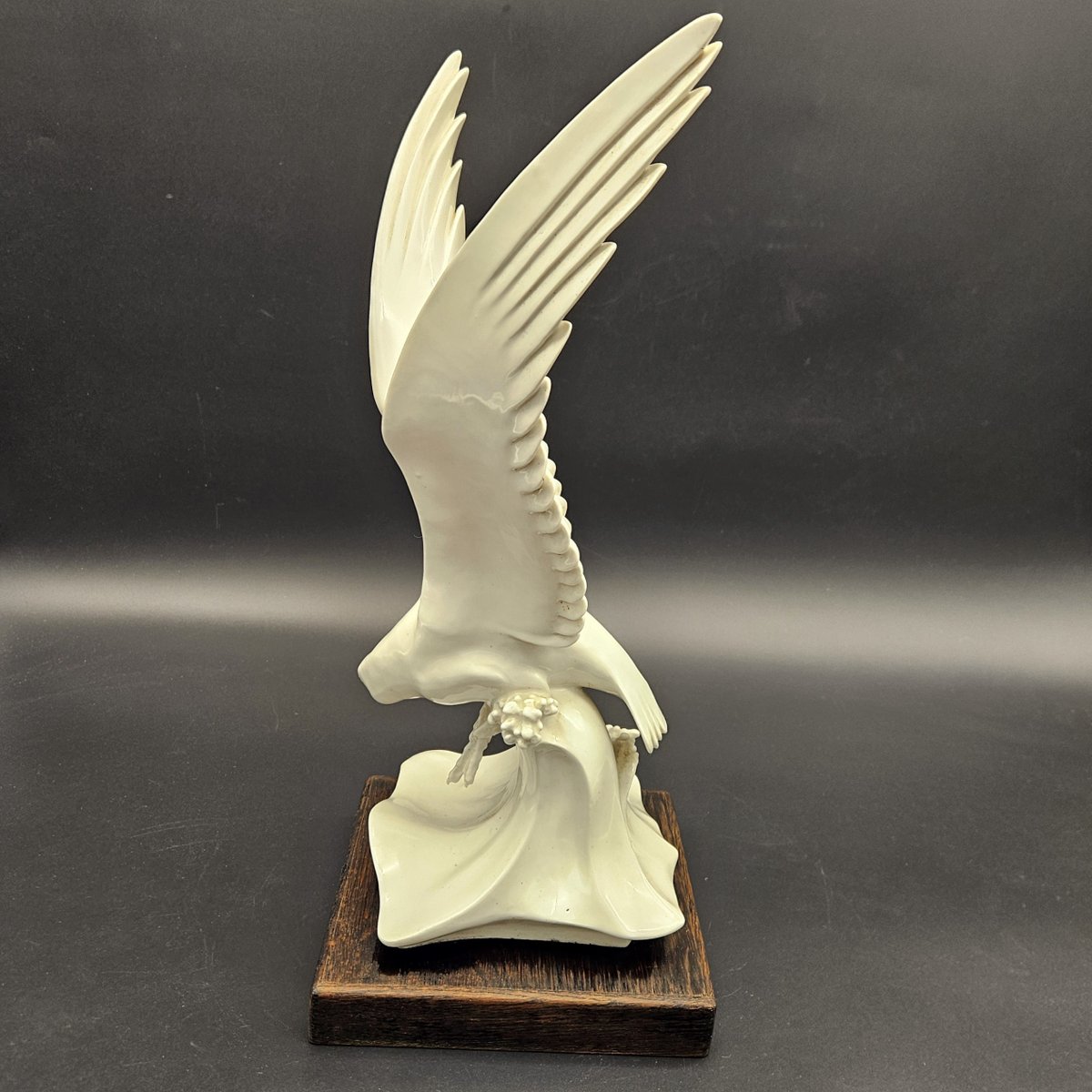 Porcelain Seagull on a Wave by Max Esser for Meissen, 1937 for sale at ...