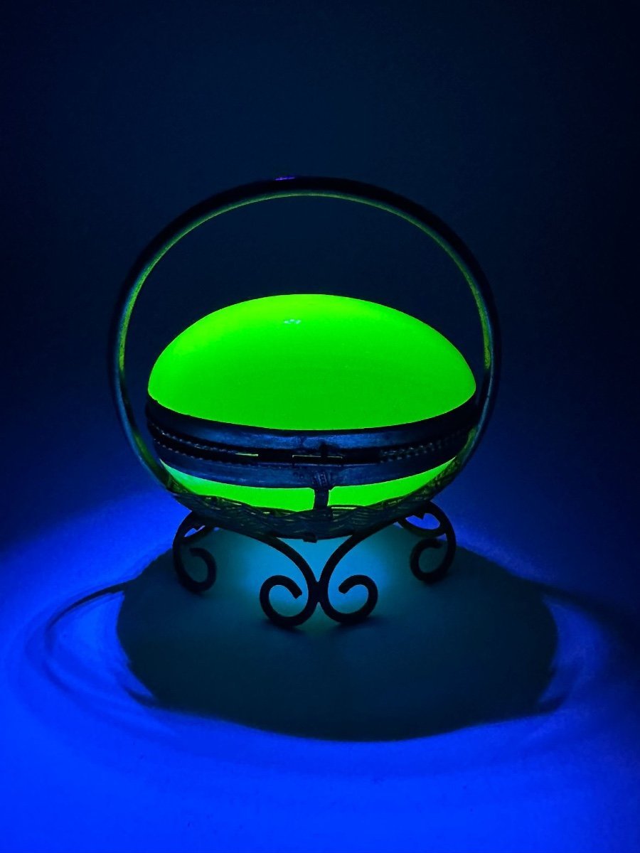 19th Century Uraline Green Opaline Glass Box in Green Opaline Ovoid Box ...