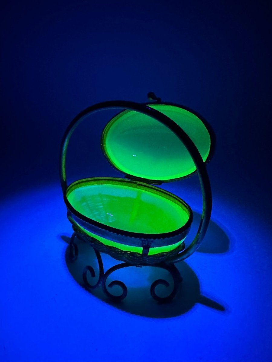 19th Century Uraline Green Opaline Glass Box in Green Opaline Ovoid Box ...