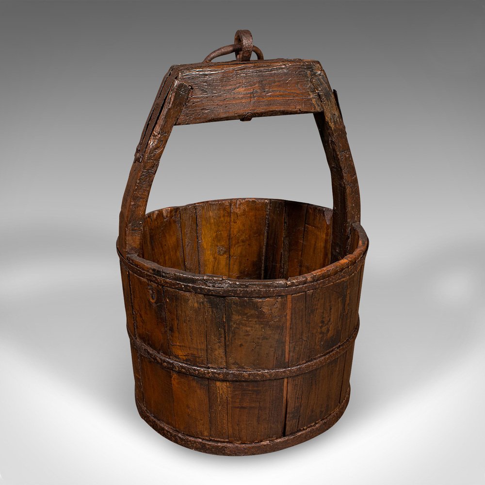 Large Antique Country Garden Well Bucket, 1800 for sale at Pamono