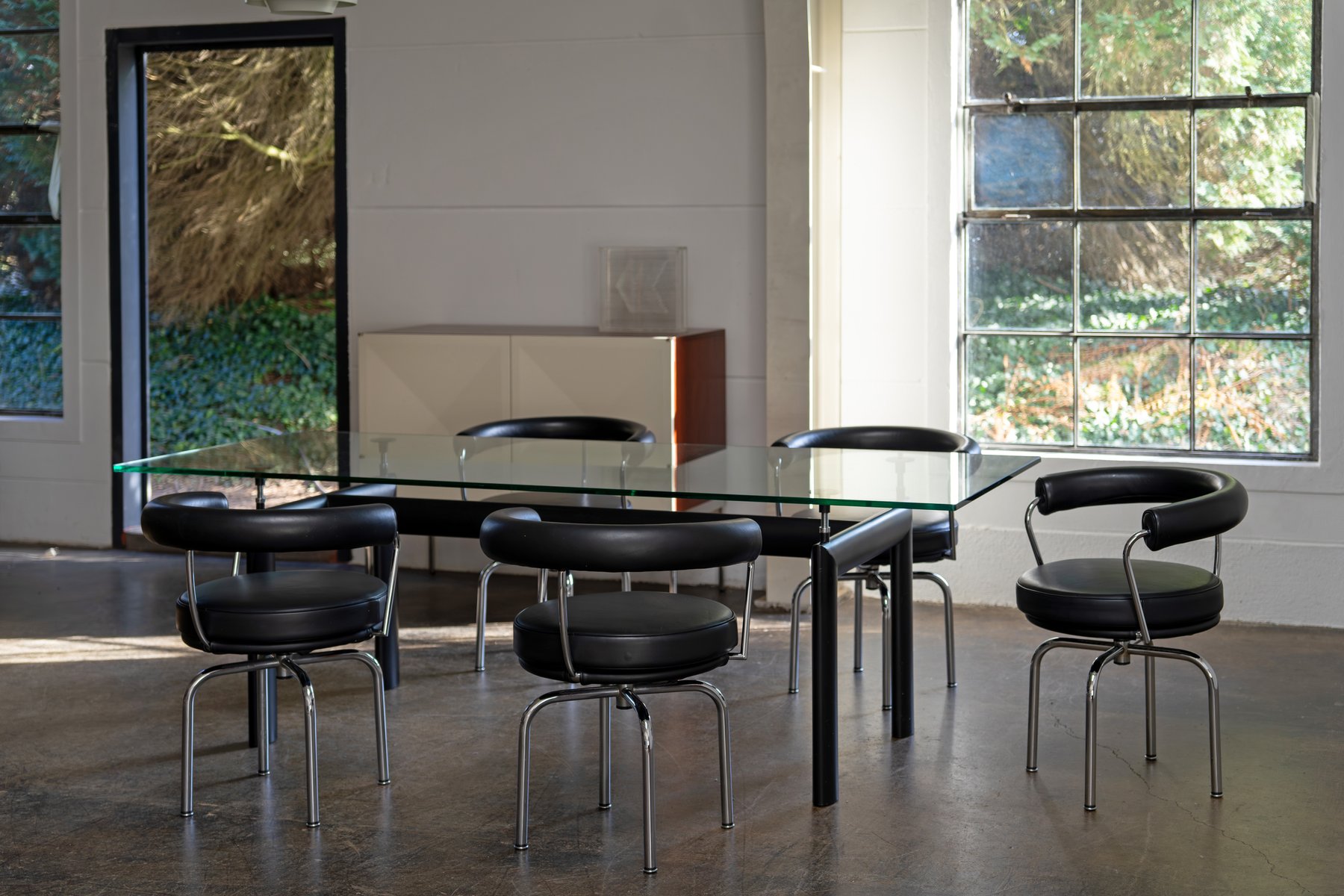 LC6 Table by Le Corbusier, Perriand and Jeanneret for Cassina, Italy ...