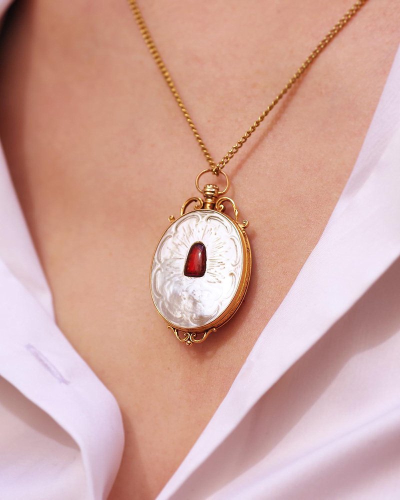 Antique Reliquary Locket Pendant for sale at Pamono