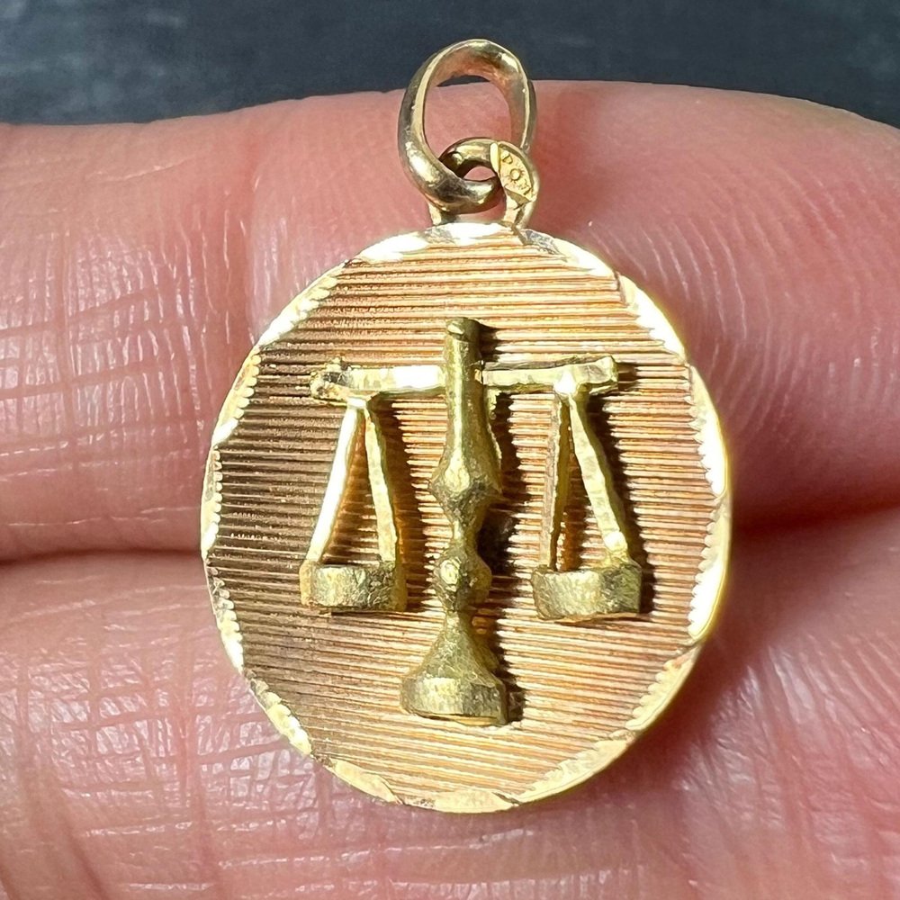 Vintage French Libra Star Sign Zodiac 18k Yellow Gold Charm Medal ...