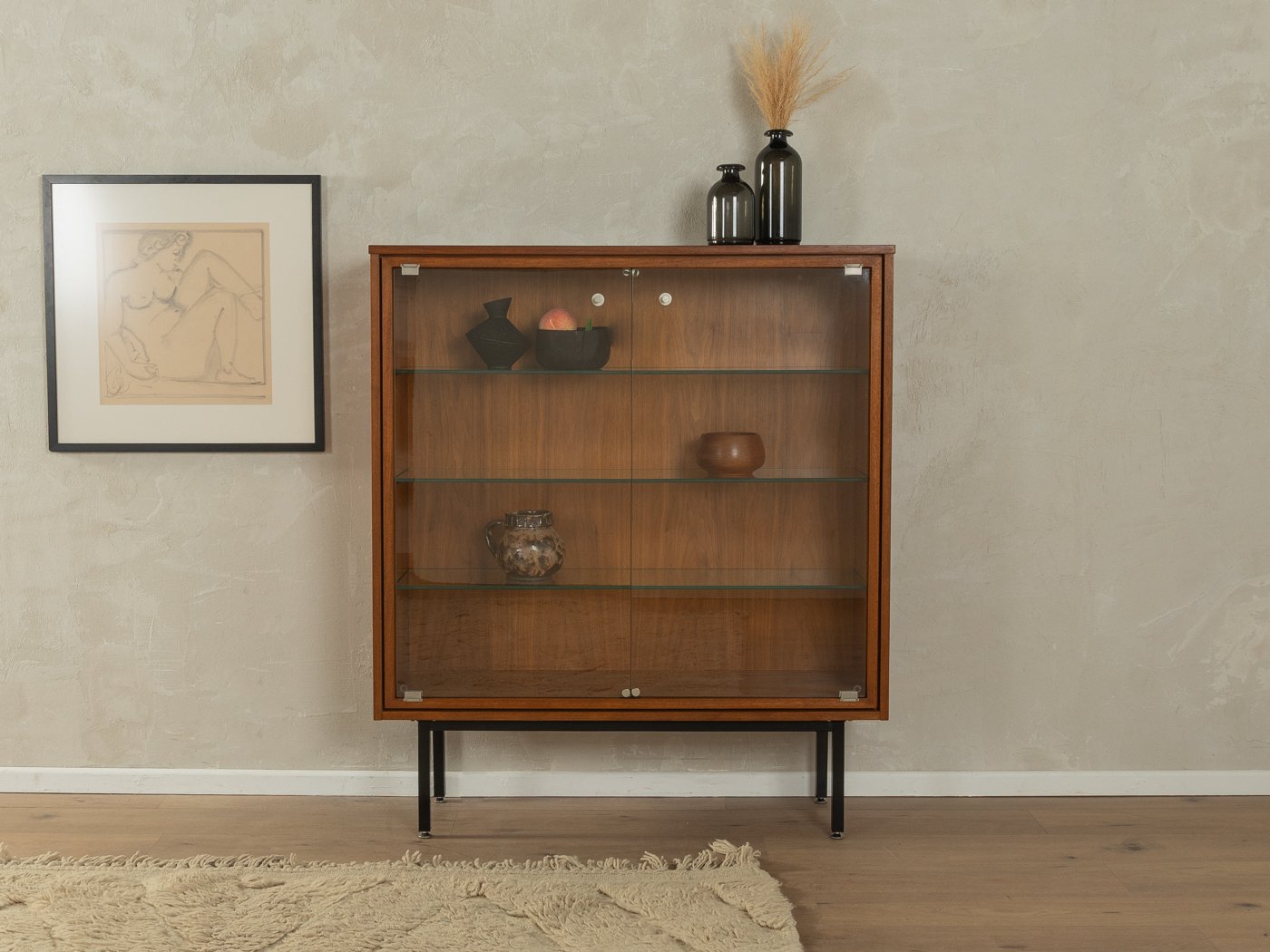 Vintage Dresser Showcase, 1960s for sale at Pamono