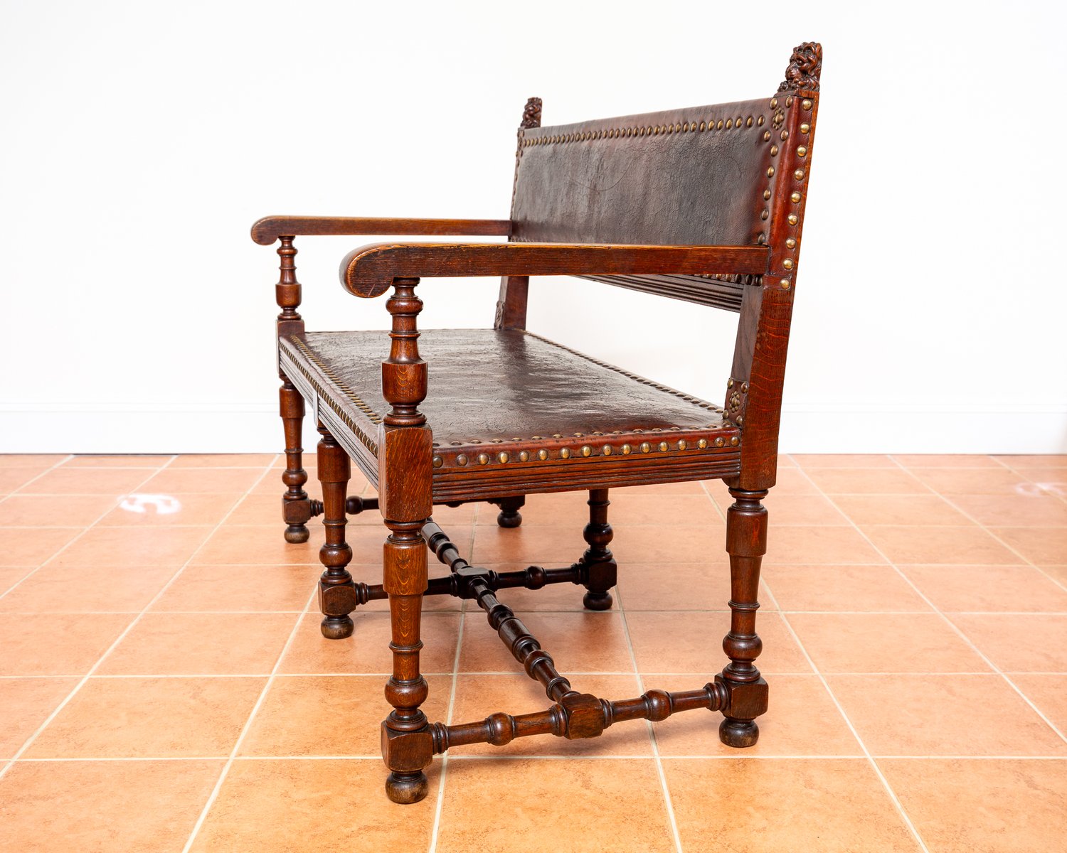 Antique Spanish Colonial Oak Leather Bench, 1890s for sale at Pamono