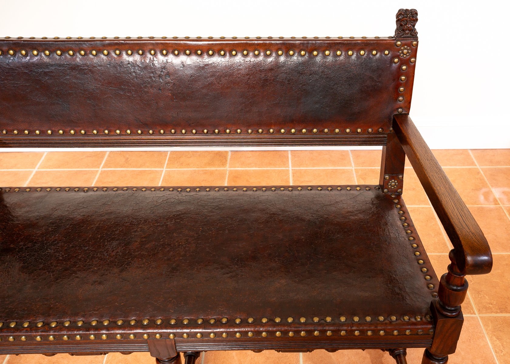 Antique Spanish Colonial Oak Leather Bench, 1890s for sale at Pamono