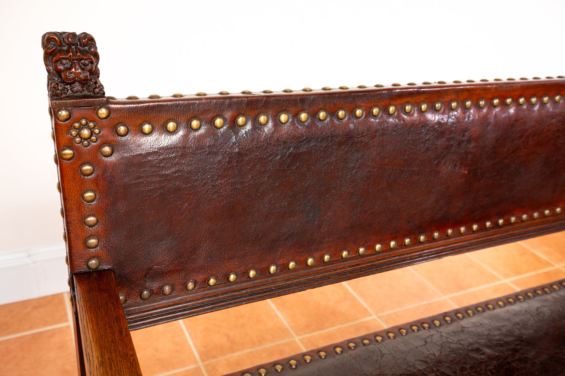 Antique Spanish Colonial Oak Leather Bench, 1890s for sale at Pamono