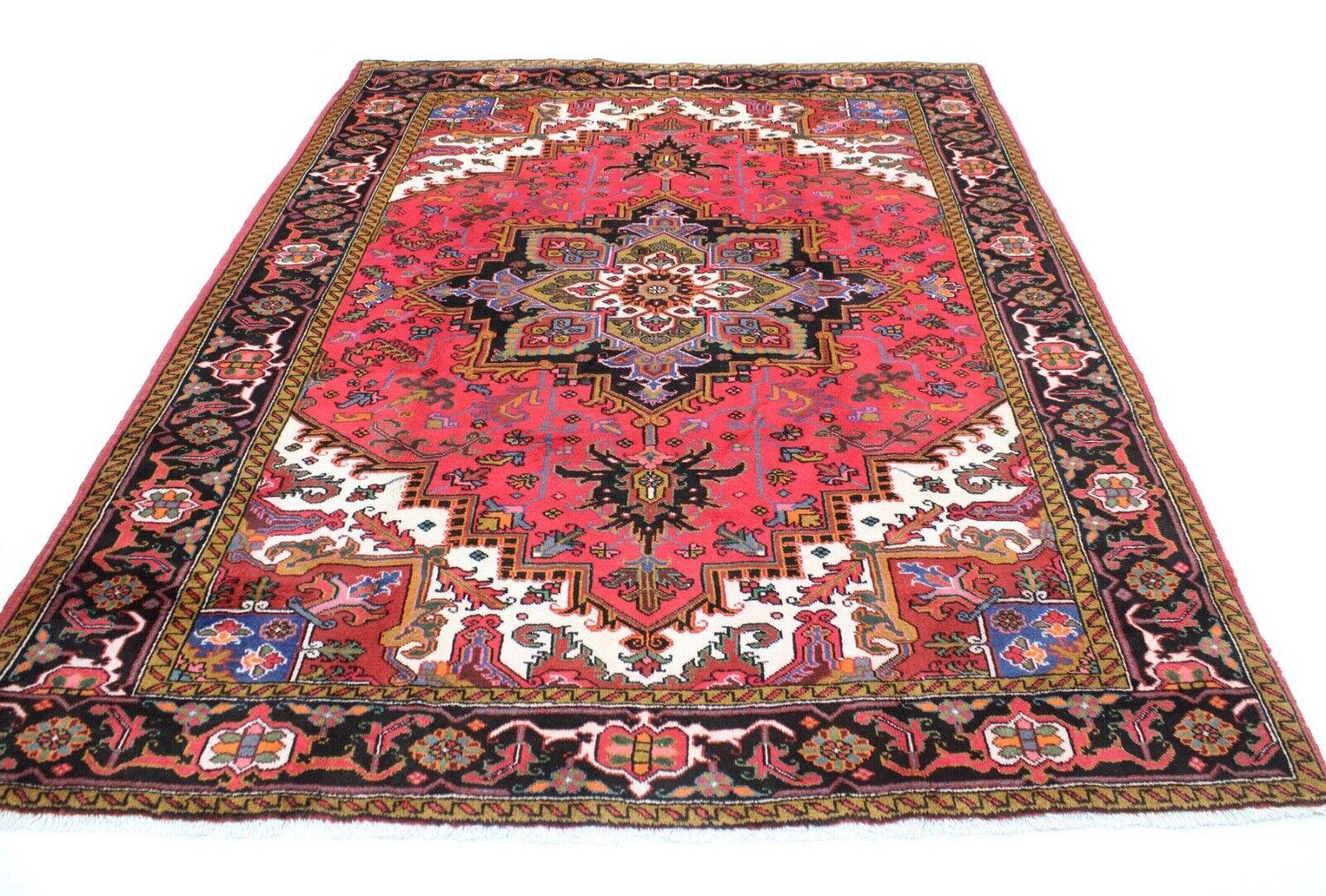 Vintage Middle Eastern Hand-Knotted Rug for sale at Pamono