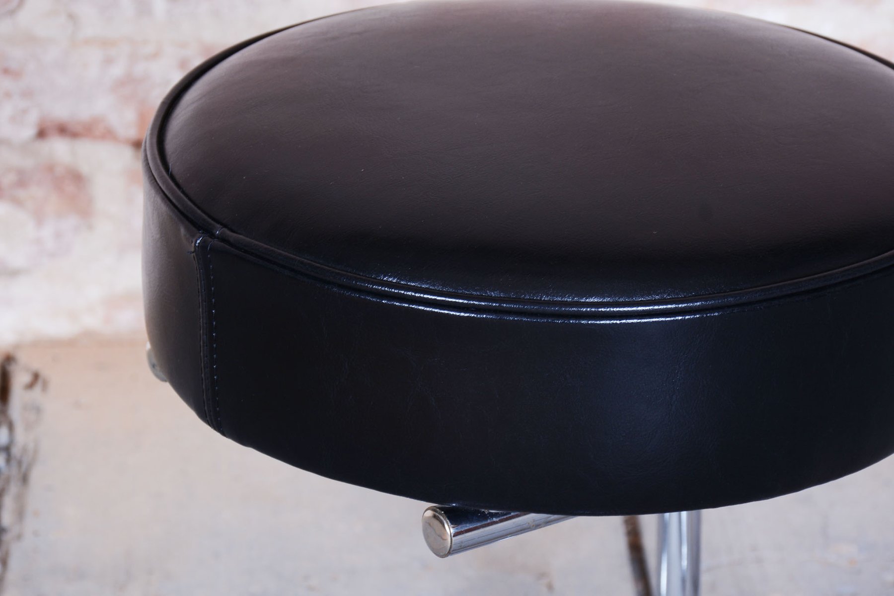 Czech Bauhaus Stool in Chrome-Plated Steel and Leather, 1950s for sale ...