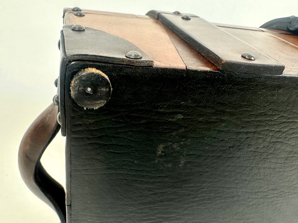 Vintage Hand-Crafted Wesley Bober Leather Box, 1970s for sale at Pamono