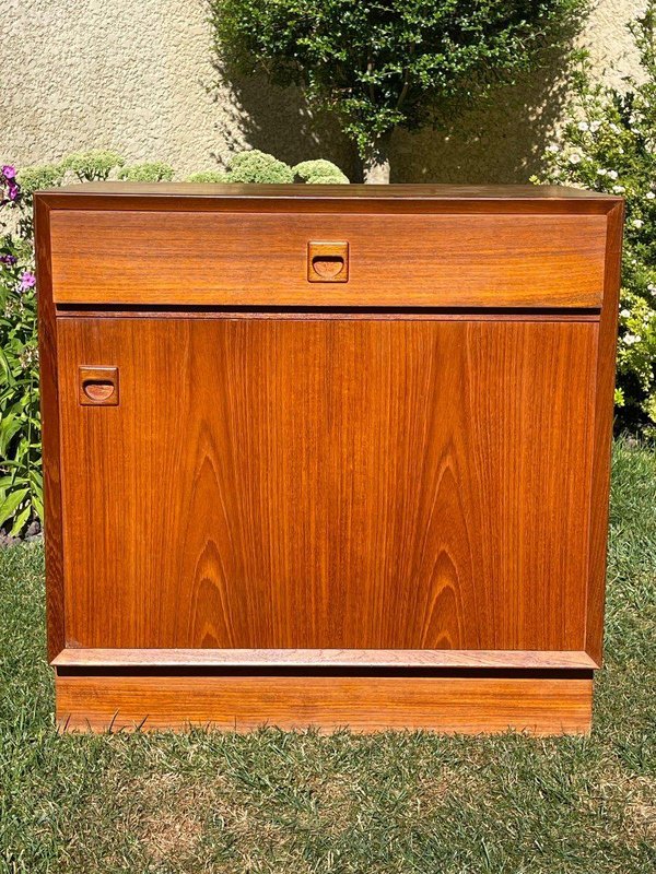 Small Scandinavian Teak Buffet for sale at Pamono