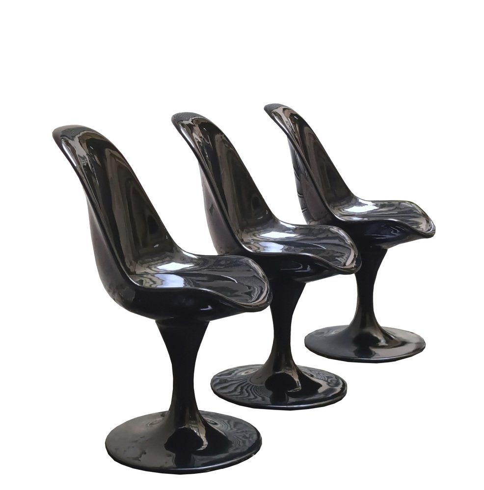 Mid-Century Modern Black Tulip Base Dining Chair by Eero Saarinen ...