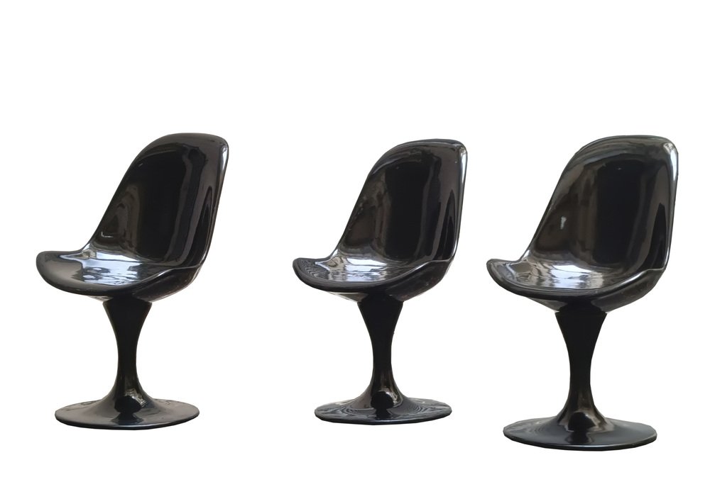Mid-Century Modern Black Tulip Base Dining Chair by Eero Saarinen ...