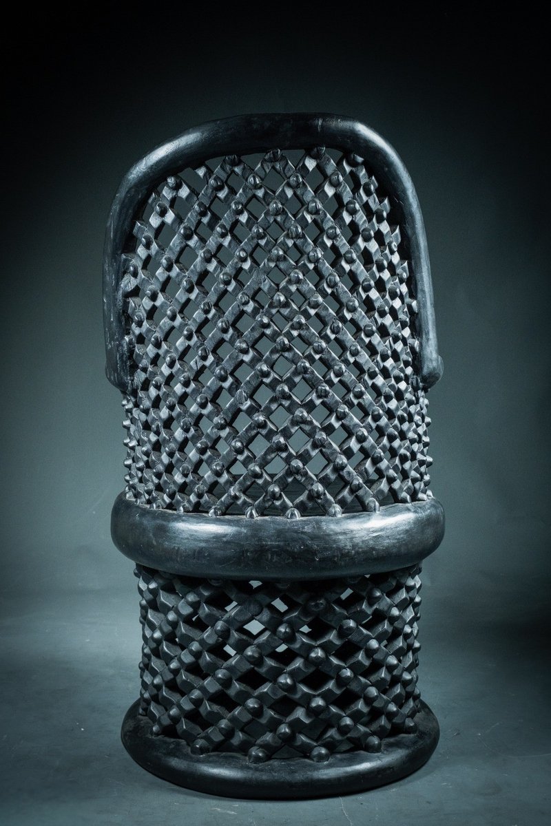 Royal Bamileke Throne in Hand-Carved Wood for sale at Pamono