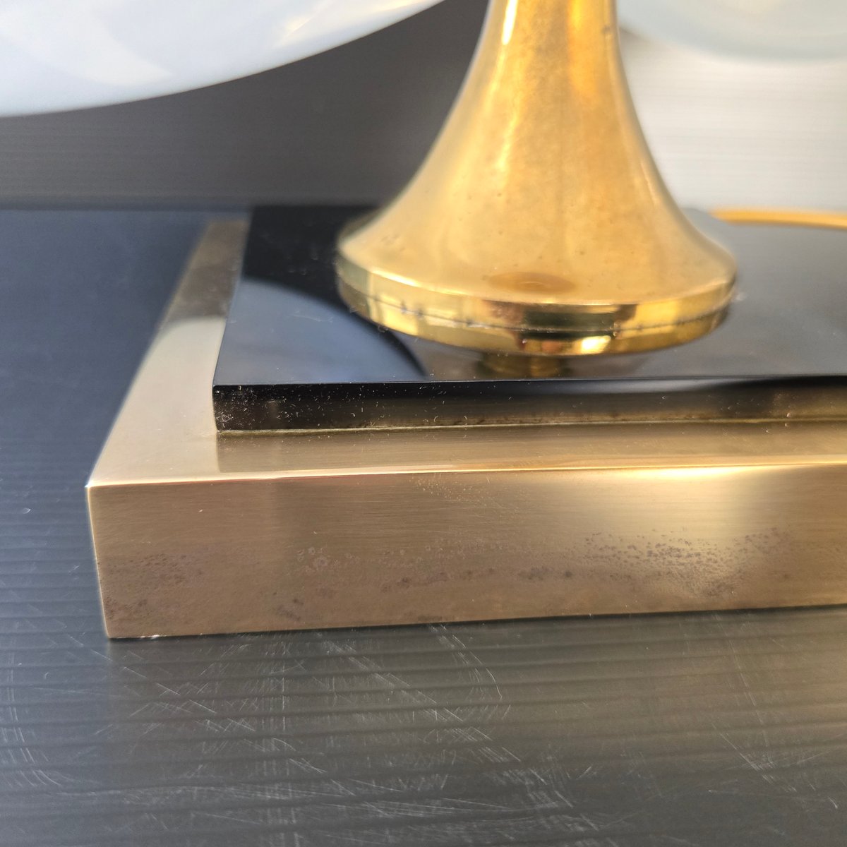 Vintage Flower Table Lamp in Acrylic & Brass from Maison Rougier, 1970s ...