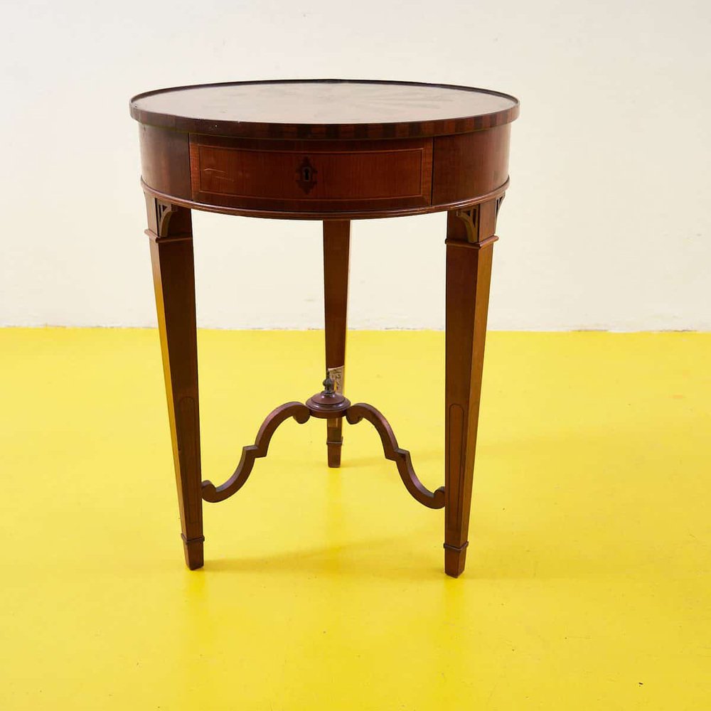 Round Threaded Coffee Table, 1950s for sale at Pamono