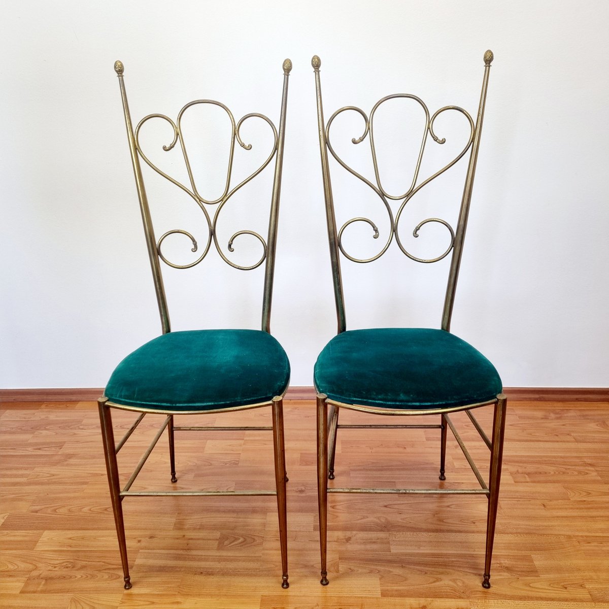 Sedie Chiavari Mid-Century moderne in ottone, Italia, anni '50 in vendita su Pamono