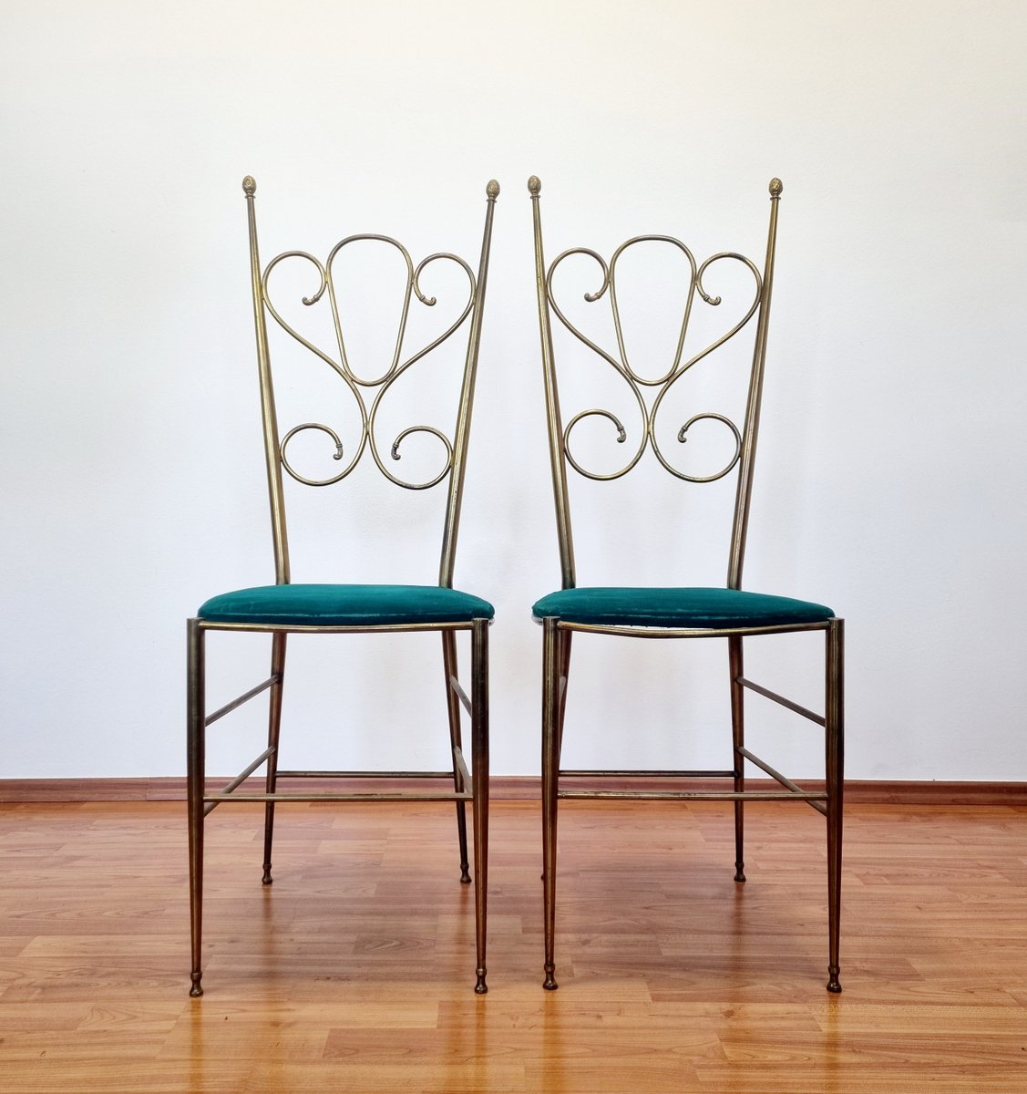 Sedie Chiavari Mid-Century moderne in ottone, Italia, anni '50 in vendita su Pamono