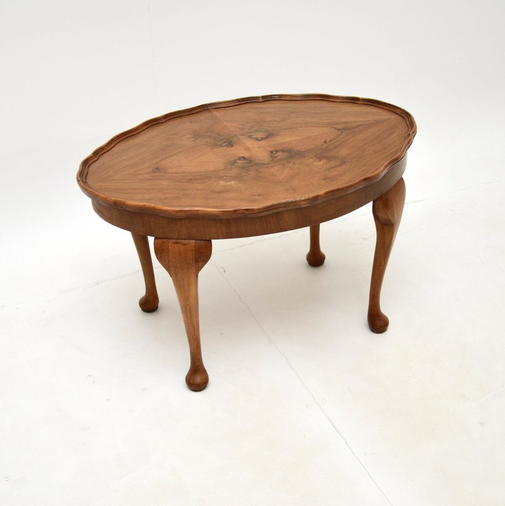 Figured Walnut Pie Crust Coffee Table, 1930s for sale at Pamono