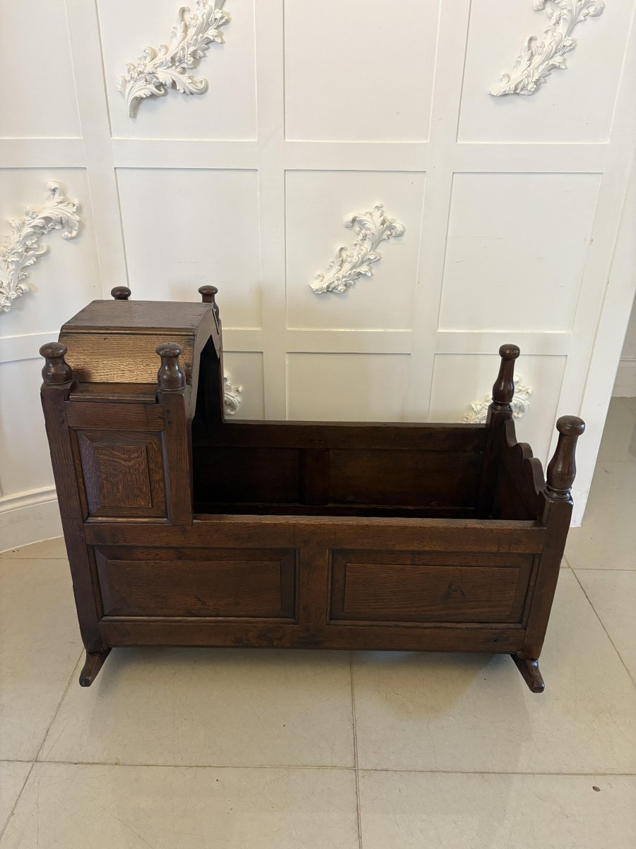Antique William and Mary Oak Panelled Rocking Crib, 1685 for sale at Pamono