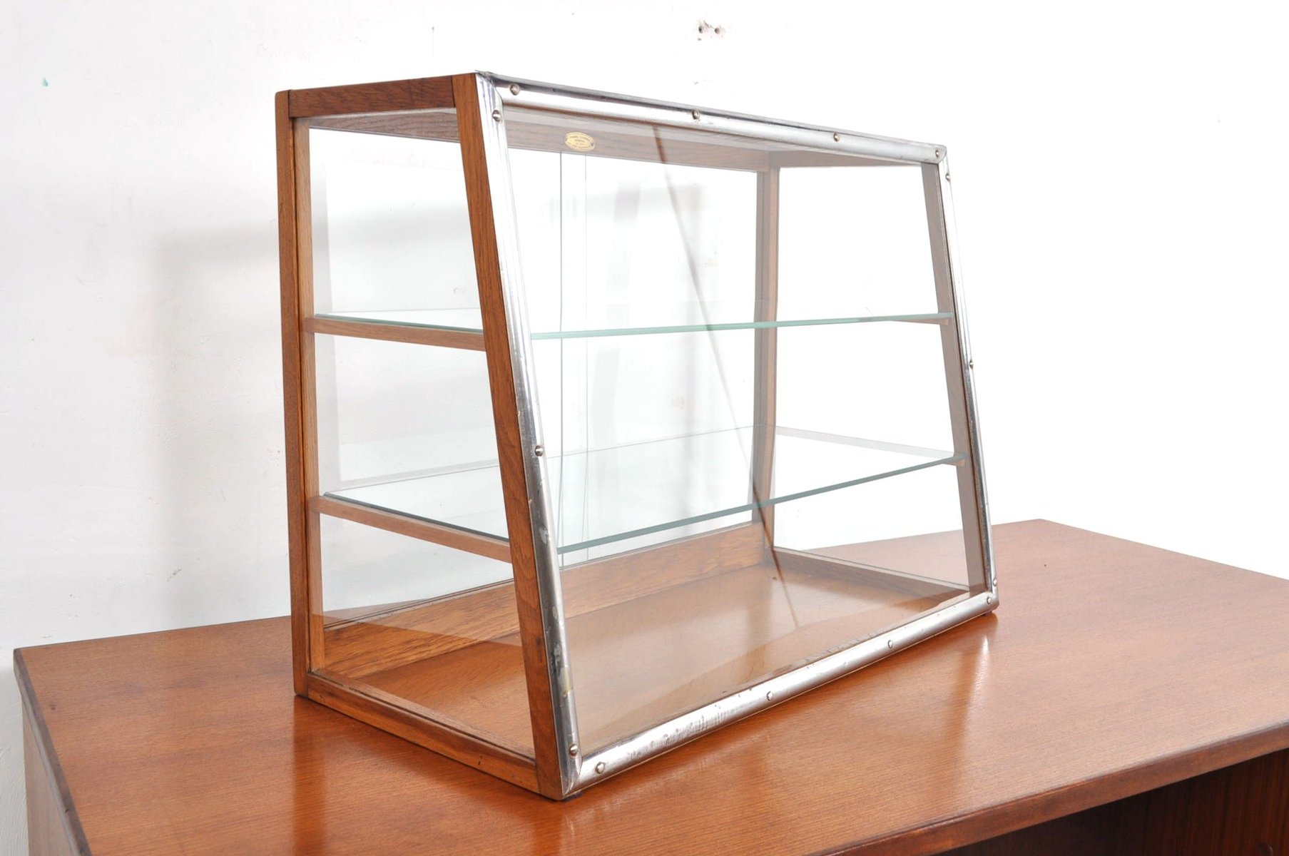 Vintage Display Cabinet in Oak, 1920s for sale at Pamono