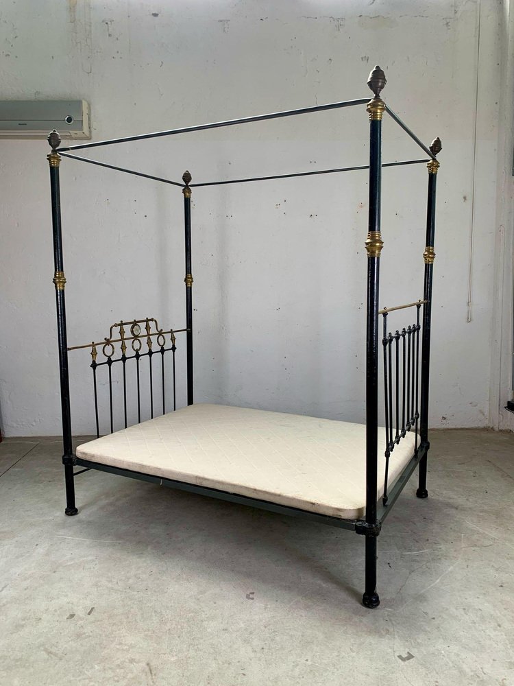 Canopy Bed, Italy, 19th Century for sale at Pamono