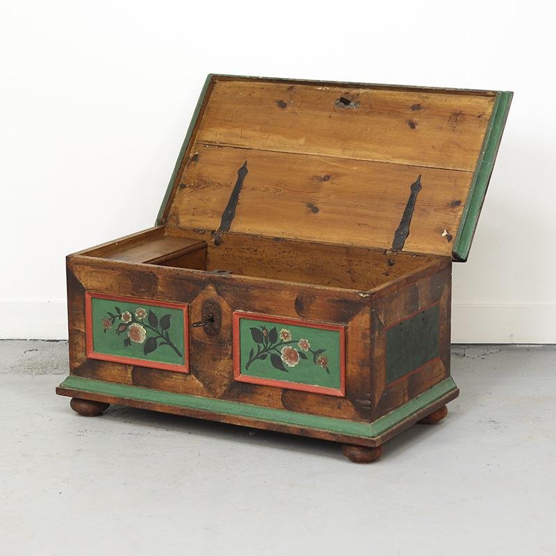 Painted Bridal Chest for sale at Pamono