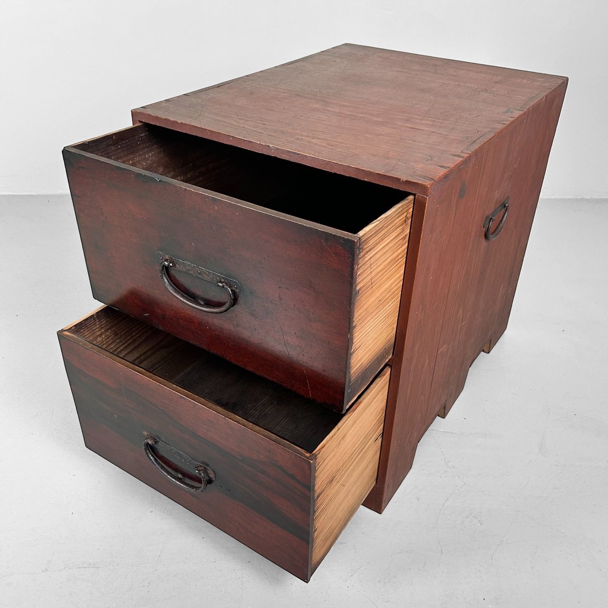 Antique Japanese Tansu with Drawers, 1868-1912 for sale at Pamono