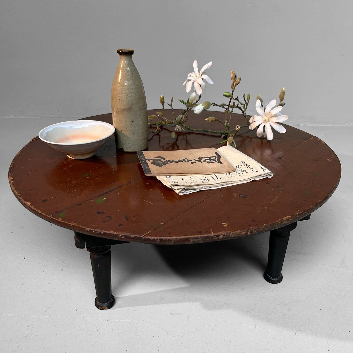 Japanese Traditional Round Folding Table, 1920s for sale at Pamono