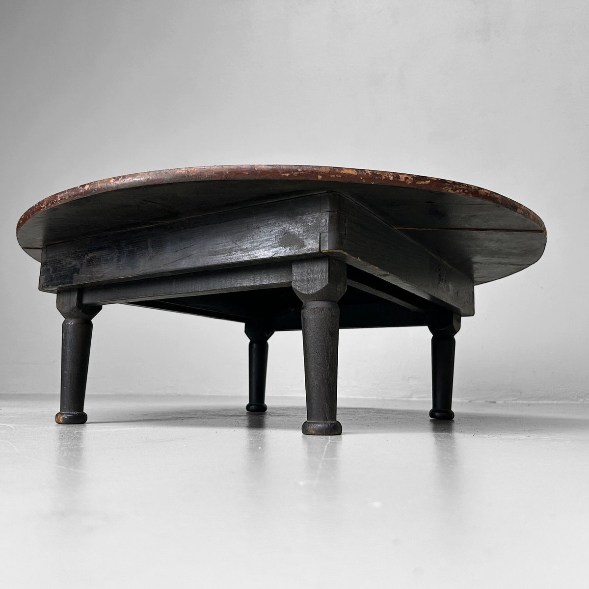 Japanese Traditional Round Folding Table, 1920s for sale at Pamono
