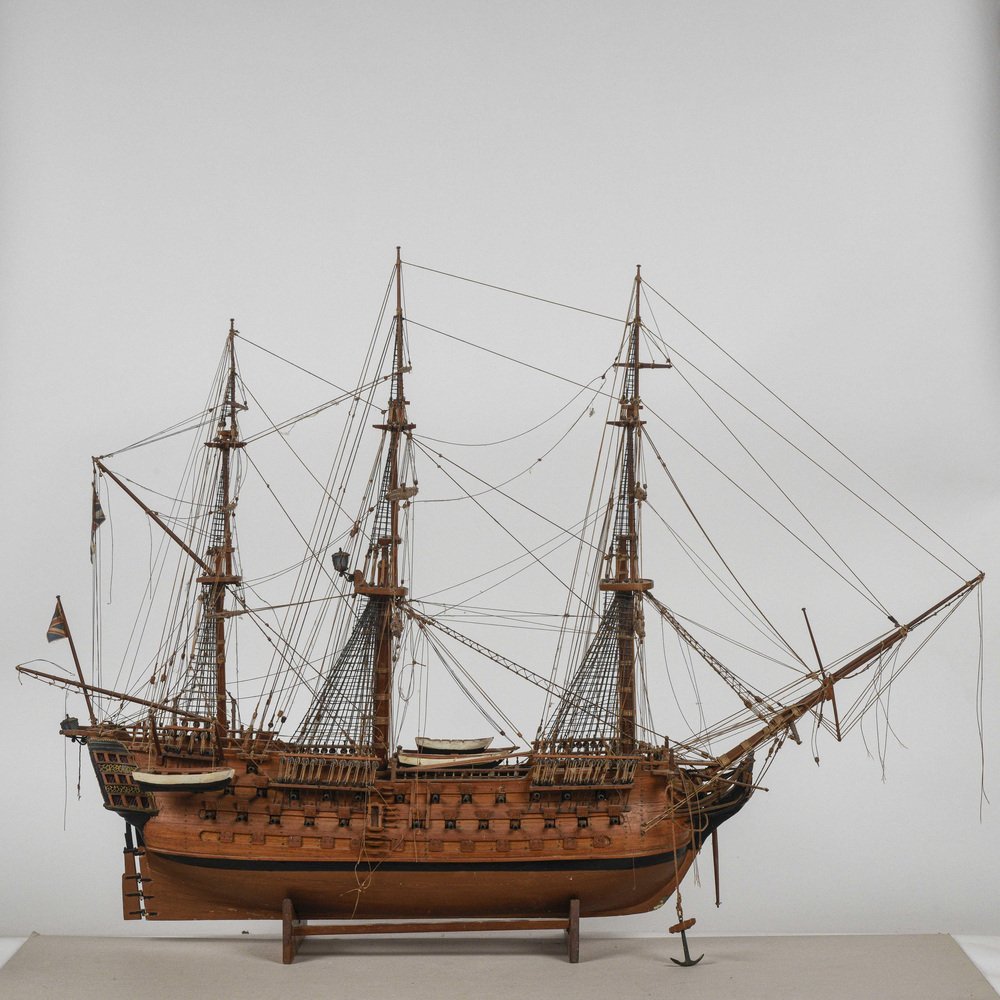 HMS Victory Model Sailing Ship for sale at Pamono